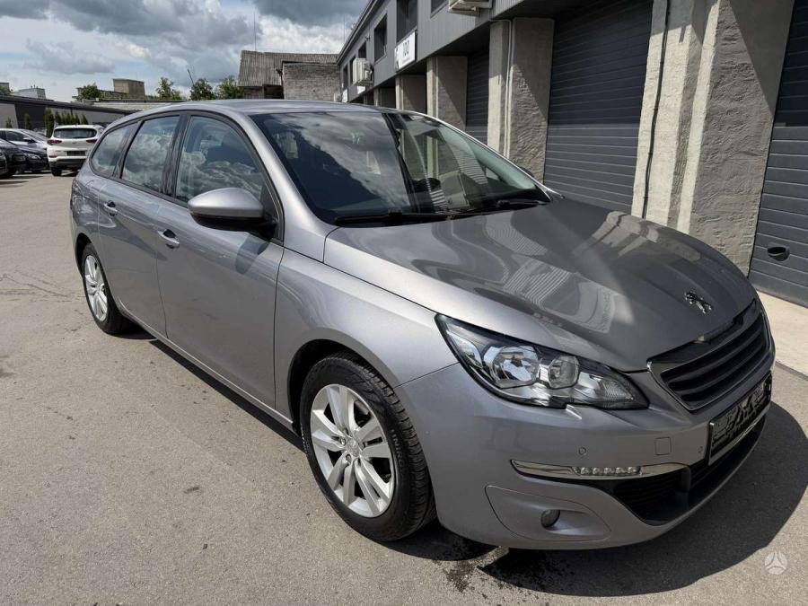 Grey Peugeot 308 2016 in Siauliai, with an engine capacity of 1.56 L and mileage of 240 thousand km for 3550 €, photo 8 on AUTOMOTO.COM.LV