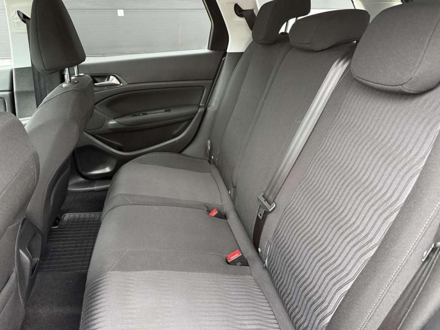 Grey Peugeot 308 2016 in Panevezys, with an engine capacity of 1.56 L and mileage of 166 thousand km for 6500 €, photo 15 on AUTOMOTO.COM.LV