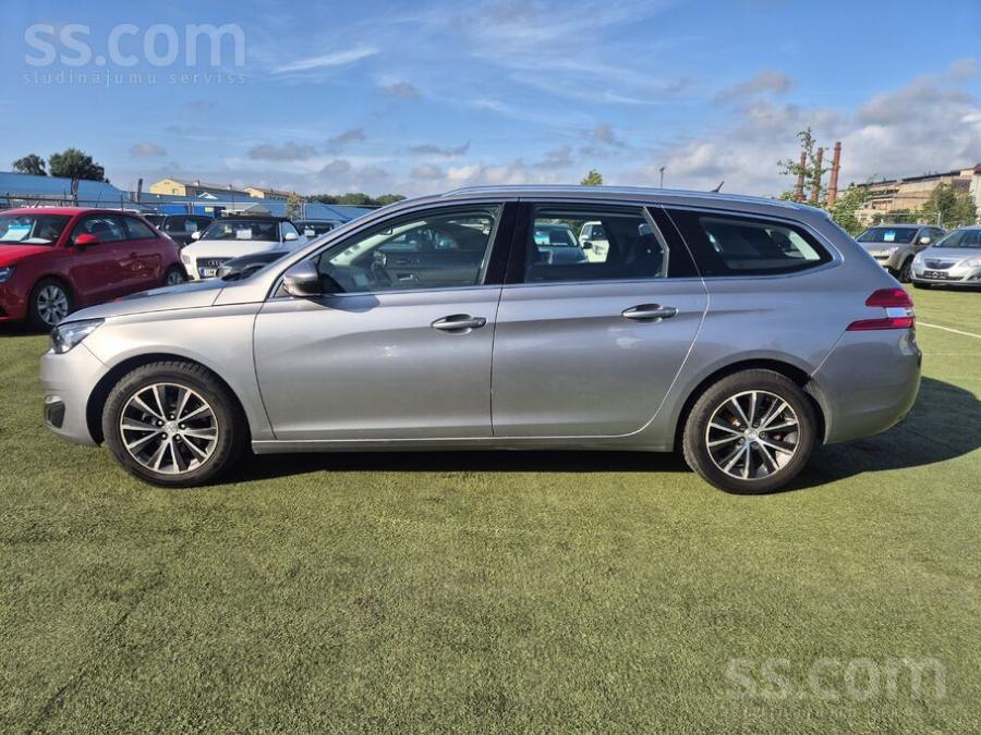 Pelēks Peugeot 308 2016 Liepāja, ar dzinēja tilpumu 1.20 L un nobraukumu 113 tūkst. km par 6400 €, foto 8 vietnē AUTOMOTO.COM.LV