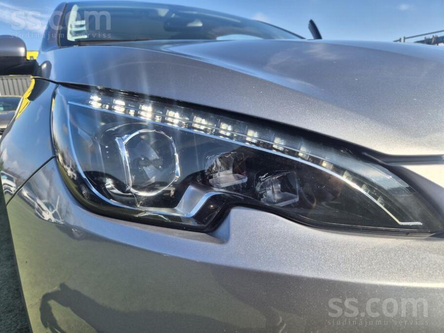 Pelēks Peugeot 308 2016 Liepāja, ar dzinēja tilpumu 1.20 L un nobraukumu 113 tūkst. km par 6400 €, foto 12 vietnē AUTOMOTO.COM.LV