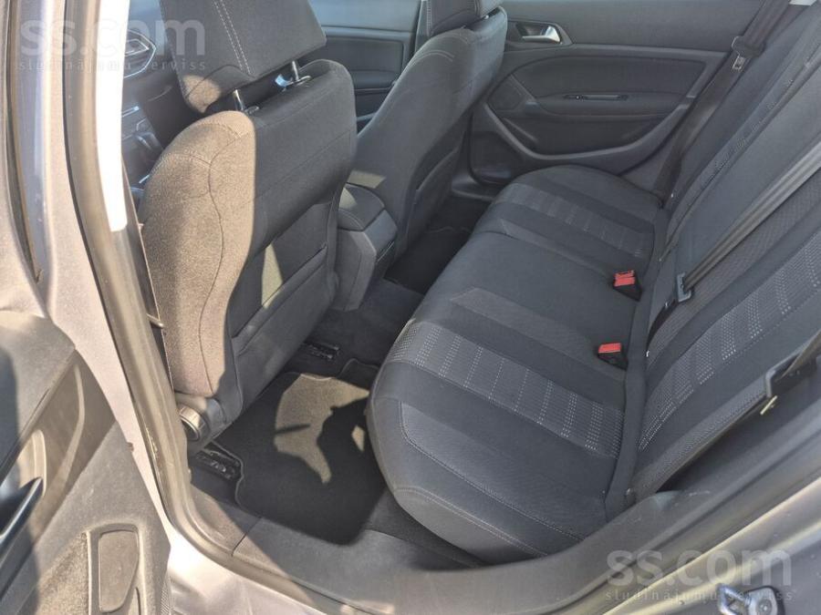 Grey Peugeot 308 2016 in Liepaja, with an engine capacity of 1.20 L and mileage of 113 thousand km for 6400 €, photo 21 on AUTOMOTO.COM.LV