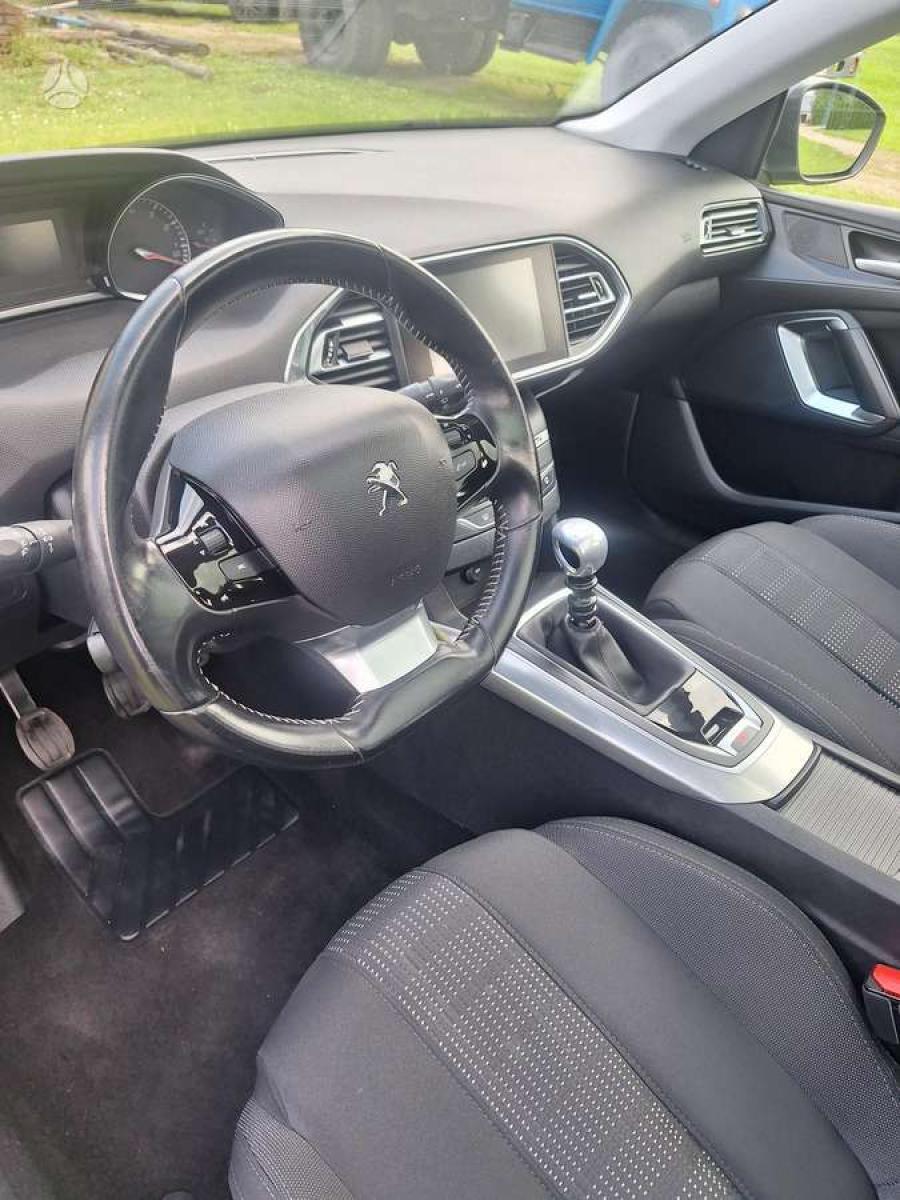 Pelēks Peugeot 308 2016 Šilutė, ar dzinēja tilpumu 1.20 L un nobraukumu 123 tūkst. km par 4450 €, foto 17 vietnē AUTOMOTO.COM.LV