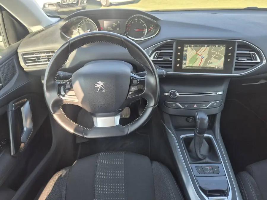 Grey Peugeot 308 2016 in Liepaja, with an engine capacity of 1.20 L and mileage of 113 thousand km for 6400 €, photo 20 on AUTOMOTO.COM.LV