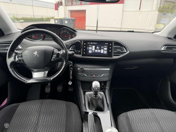 Grey Peugeot 308 2016 in Klaipeda, with an engine capacity of 0.00 L and mileage of 263 thousand km for 4200 €, photo 8 on AUTOMOTO.COM.LV