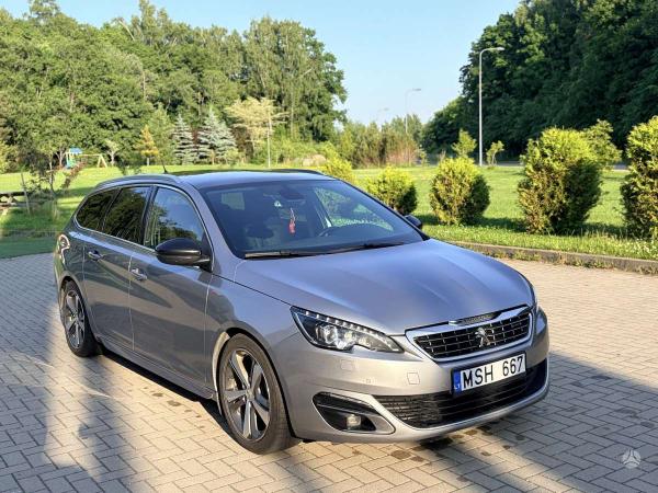 Grey Peugeot 308 2016 in Klaipeda, with an engine capacity of 1.20 L and mileage of 220 thousand km for 4999 €, photo 2 on AUTOMOTO.COM.LV