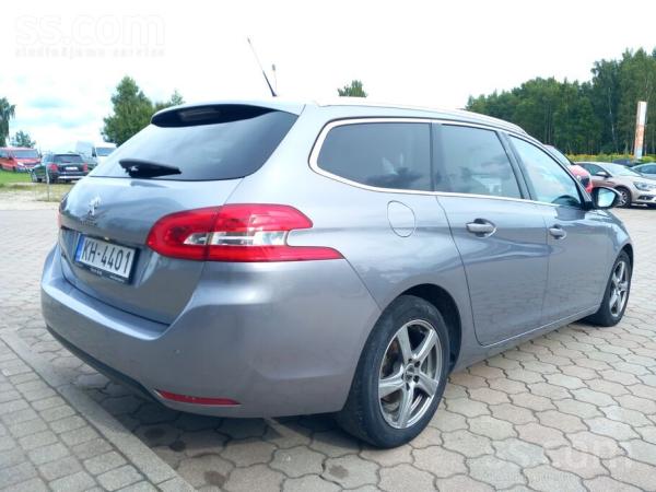 Grey Peugeot 308 2016 in Valmiera, with an engine capacity of 1.60 L and mileage of 129 thousand km for 4900 €, photo 4 on AUTOMOTO.COM.LV