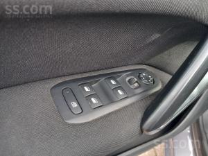 Grey Peugeot 308 2016 in Valmiera, with an engine capacity of 1.60 L and mileage of 129 thousand km for 4900 €, photo 10 on AUTOMOTO.COM.LV