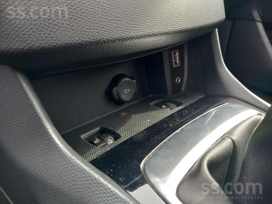 Grey Peugeot 308 2016 in Valmiera, with an engine capacity of 1.60 L and mileage of 129 thousand km for 4900 €, photo 15 on AUTOMOTO.COM.LV