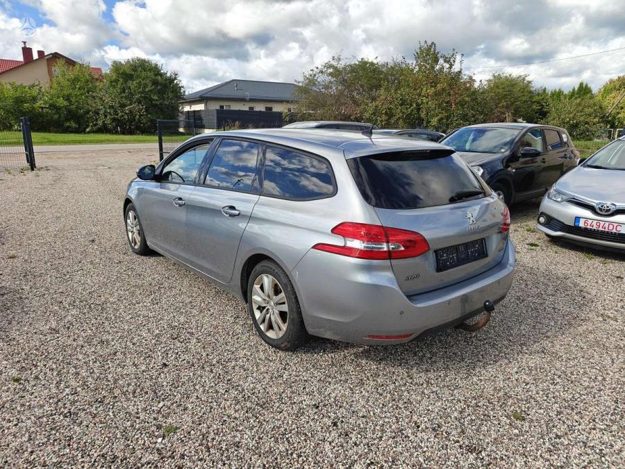 Pelēks Peugeot 308 2016 Viļņa, ar dzinēja tilpumu 1.56 L un nobraukumu 325 tūkst. km par 3950 €, foto 6 vietnē AUTOMOTO.COM.LV