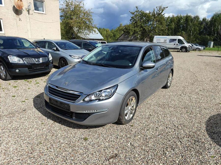Pelēks Peugeot 308 2016 Viļņa, ar dzinēja tilpumu 1.56 L un nobraukumu 325 tūkst. km par 3950 €, foto 7 vietnē AUTOMOTO.COM.LV