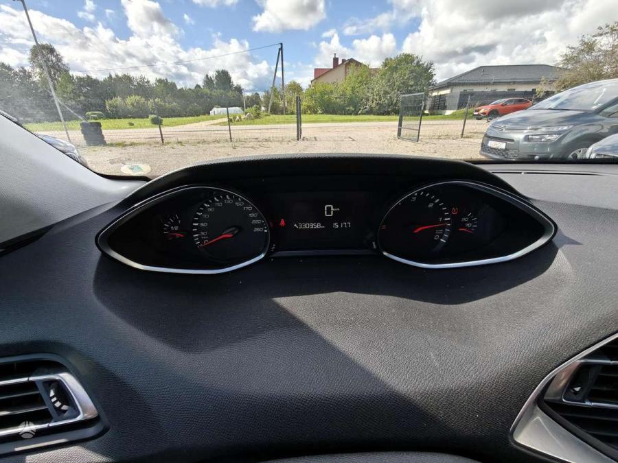 Pelēks Peugeot 308 2016 Viļņa, ar dzinēja tilpumu 1.56 L un nobraukumu 325 tūkst. km par 3950 €, foto 14 vietnē AUTOMOTO.COM.LV