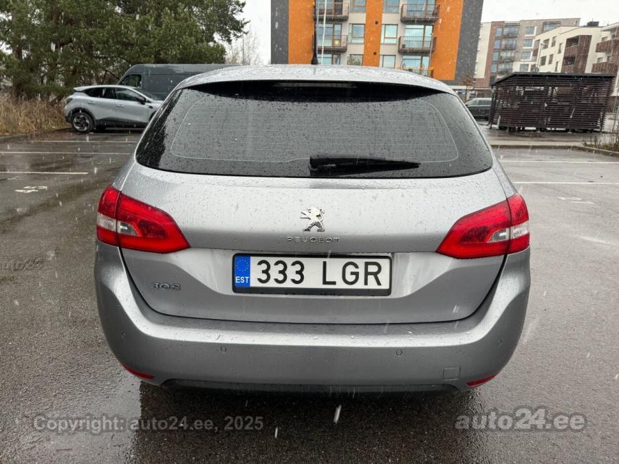 Grey Peugeot 308 2017 in Tallinn, with an engine capacity of 1.60 L and mileage of 272 thousand km for 8500 €, photo 5 on AUTOMOTO.COM.LV