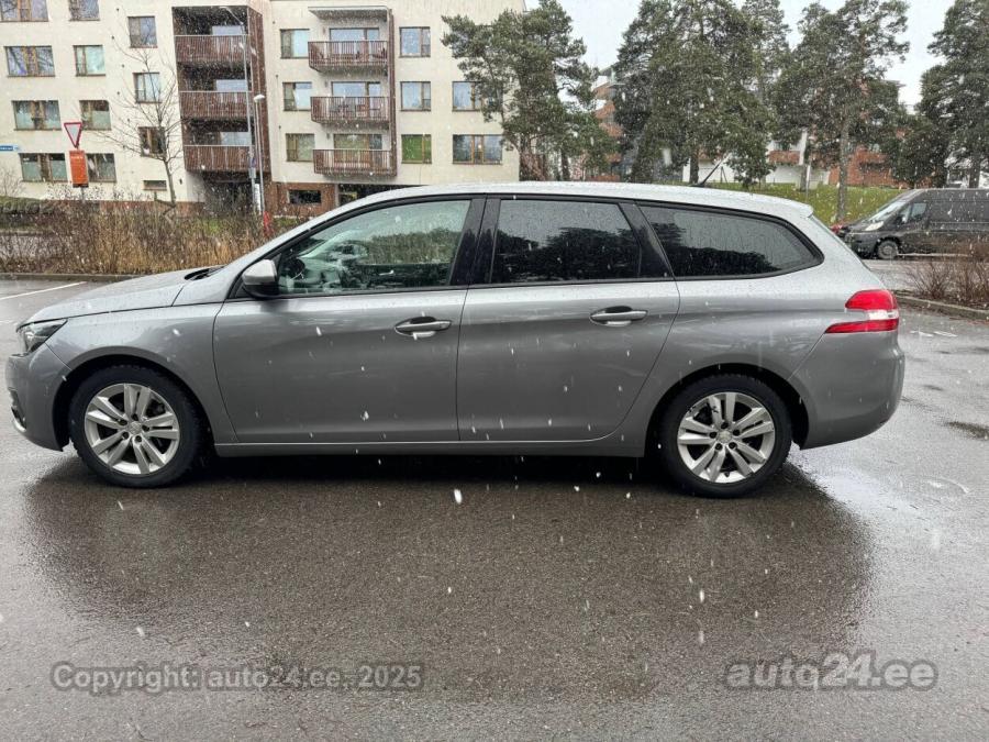 Grey Peugeot 308 2017 in Tallinn, with an engine capacity of 1.60 L and mileage of 272 thousand km for 8500 €, photo 8 on AUTOMOTO.COM.LV