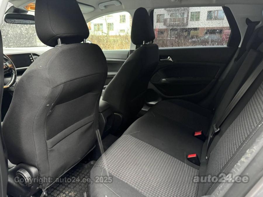 Grey Peugeot 308 2017 in Tallinn, with an engine capacity of 1.60 L and mileage of 272 thousand km for 8500 €, photo 11 on AUTOMOTO.COM.LV