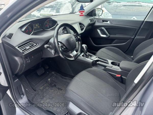 Pelēks Peugeot 308 2017 Tallina, ar dzinēja tilpumu 1.60 L un nobraukumu 231 tūkst. km par 8500 €, foto 7 vietnē AUTOMOTO.COM.LV
