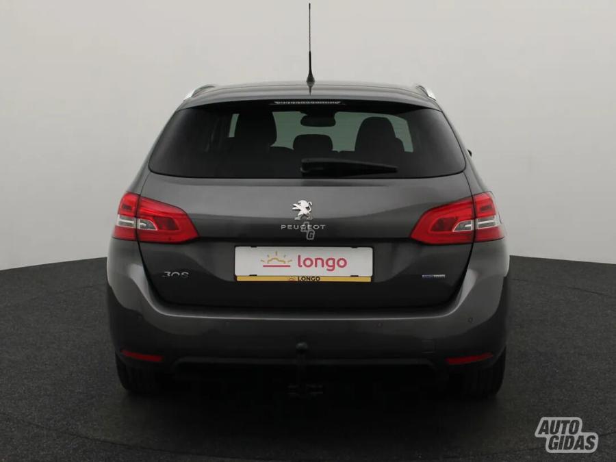 Grey Peugeot 308 2017 in Vilnius, with an engine capacity of 1.20 L and mileage of 169 thousand km for 6999 €, photo 5 on AUTOMOTO.COM.LV