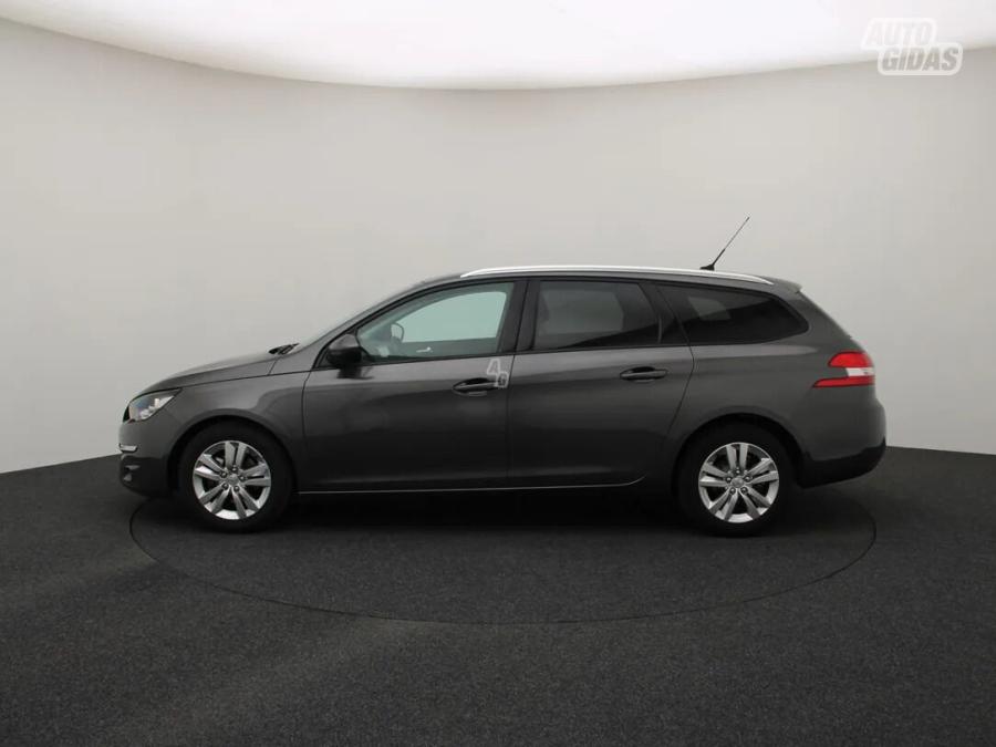Grey Peugeot 308 2017 in Vilnius, with an engine capacity of 1.20 L and mileage of 169 thousand km for 6999 €, photo 6 on AUTOMOTO.COM.LV