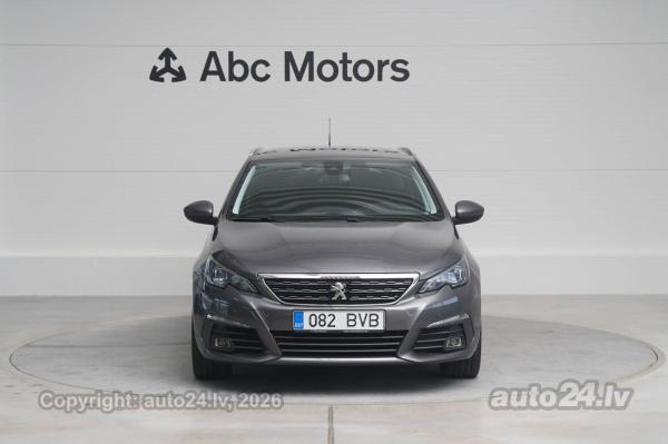 Grey Peugeot 308 2017 in Tallinn, with an engine capacity of 1.20 L and mileage of 109 thousand km for 7990 €, photo 2 on AUTOMOTO.COM.LV