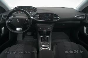 Pelēks Peugeot 308 2017 Tallina, ar dzinēja tilpumu 1.20 L un nobraukumu 109 tūkst. km par 7990 €, foto 9 vietnē AUTOMOTO.COM.LV
