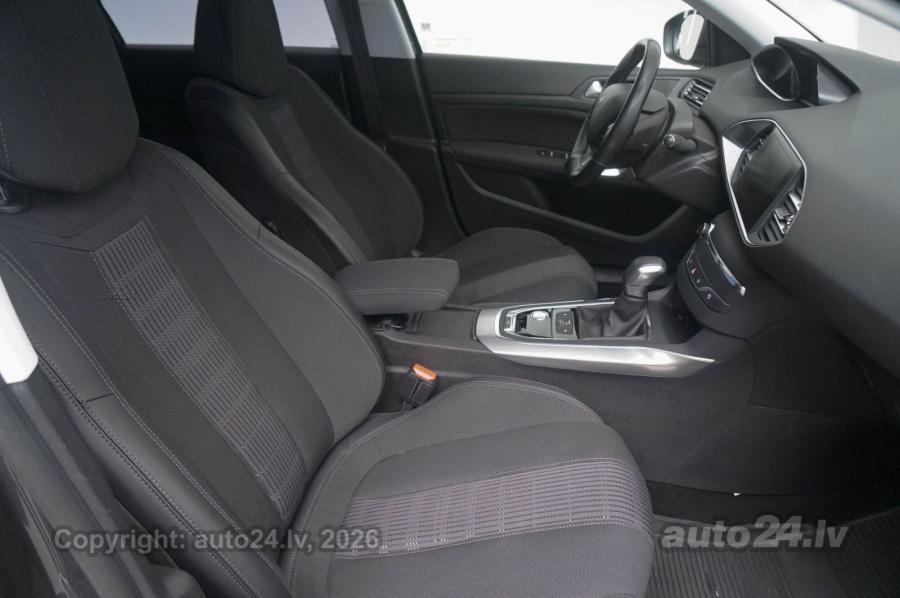 Pelēks Peugeot 308 2017 Tallina, ar dzinēja tilpumu 1.20 L un nobraukumu 109 tūkst. km par 7990 €, foto 10 vietnē AUTOMOTO.COM.LV