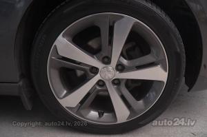 Pelēks Peugeot 308 2017 Tallina, ar dzinēja tilpumu 1.20 L un nobraukumu 109 tūkst. km par 7990 €, foto 16 vietnē AUTOMOTO.COM.LV