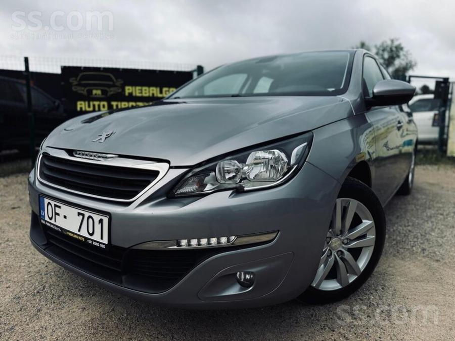 Grey Peugeot 308 2017 in Cesis, with an engine capacity of 1.20 L and mileage of 0 thousand km for 7490 €, photo 4 on AUTOMOTO.COM.LV