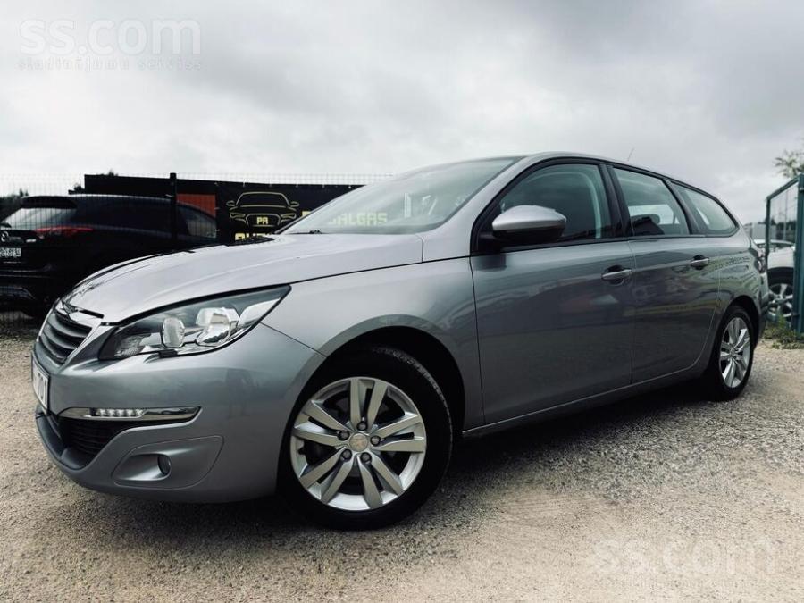 Grey Peugeot 308 2017 in Cesis, with an engine capacity of 1.20 L and mileage of 0 thousand km for 7490 €, photo 5 on AUTOMOTO.COM.LV