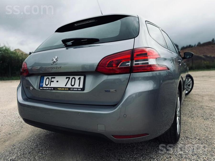 Grey Peugeot 308 2017 in Cesis, with an engine capacity of 1.20 L and mileage of 0 thousand km for 7490 €, photo 6 on AUTOMOTO.COM.LV