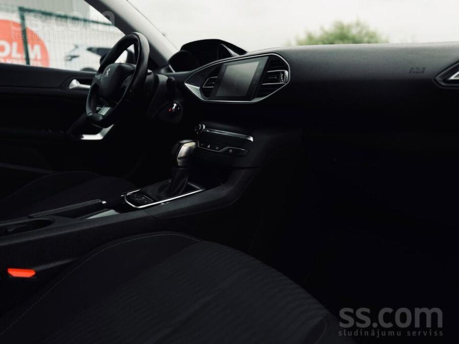 Grey Peugeot 308 2017 in Cesis, with an engine capacity of 1.20 L and mileage of 0 thousand km for 7490 €, photo 14 on AUTOMOTO.COM.LV