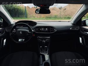 Grey Peugeot 308 2017 in Cesis, with an engine capacity of 1.20 L and mileage of 0 thousand km for 7490 €, photo 15 on AUTOMOTO.COM.LV