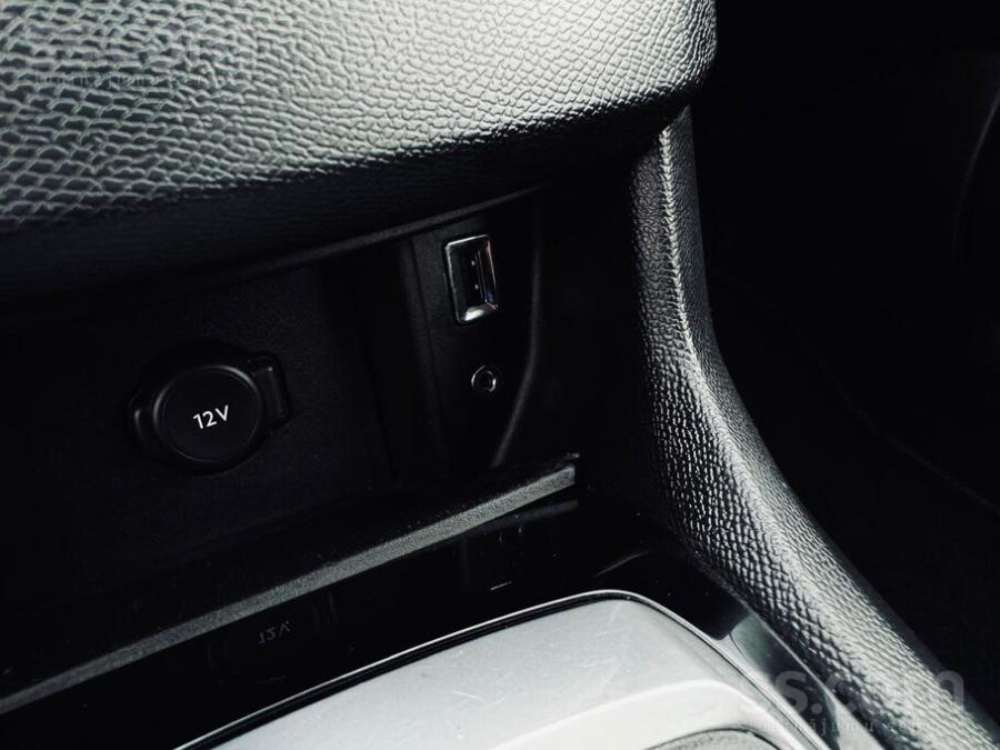Grey Peugeot 308 2017 in Cesis, with an engine capacity of 1.20 L and mileage of 0 thousand km for 7490 €, photo 18 on AUTOMOTO.COM.LV