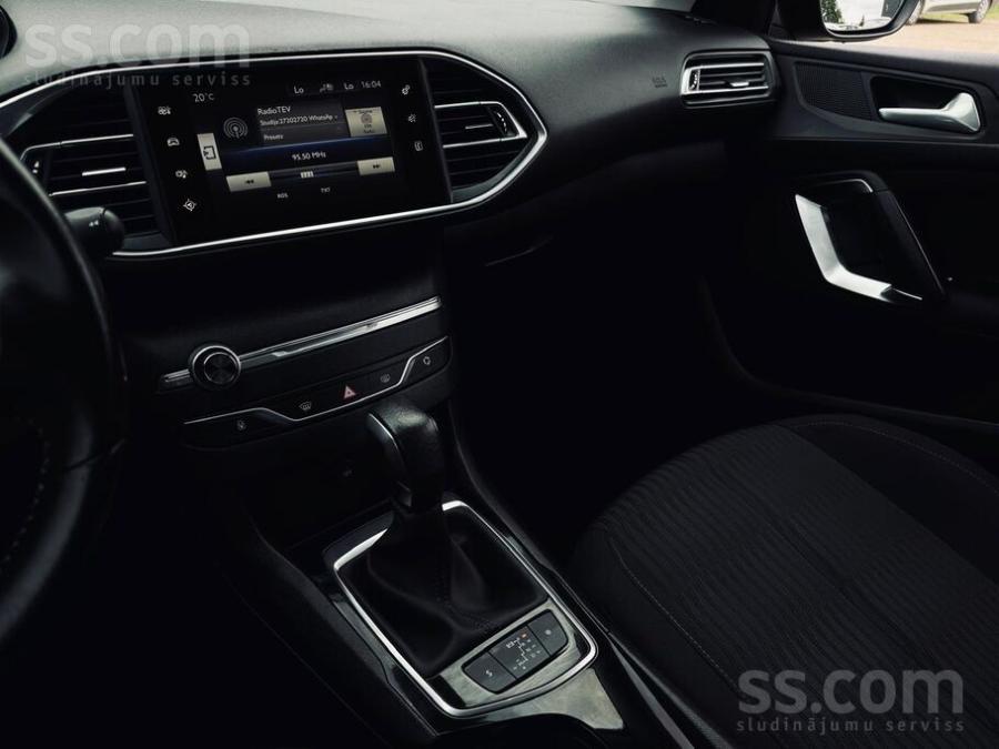 Grey Peugeot 308 2017 in Cesis, with an engine capacity of 1.20 L and mileage of 0 thousand km for 7490 €, photo 21 on AUTOMOTO.COM.LV
