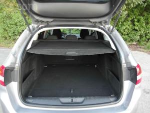 Grey Peugeot 308 2017 in Riga, with an engine capacity of 1.20 L and mileage of 180 thousand km for 3650 €, photo 26 on AUTOMOTO.COM.LV