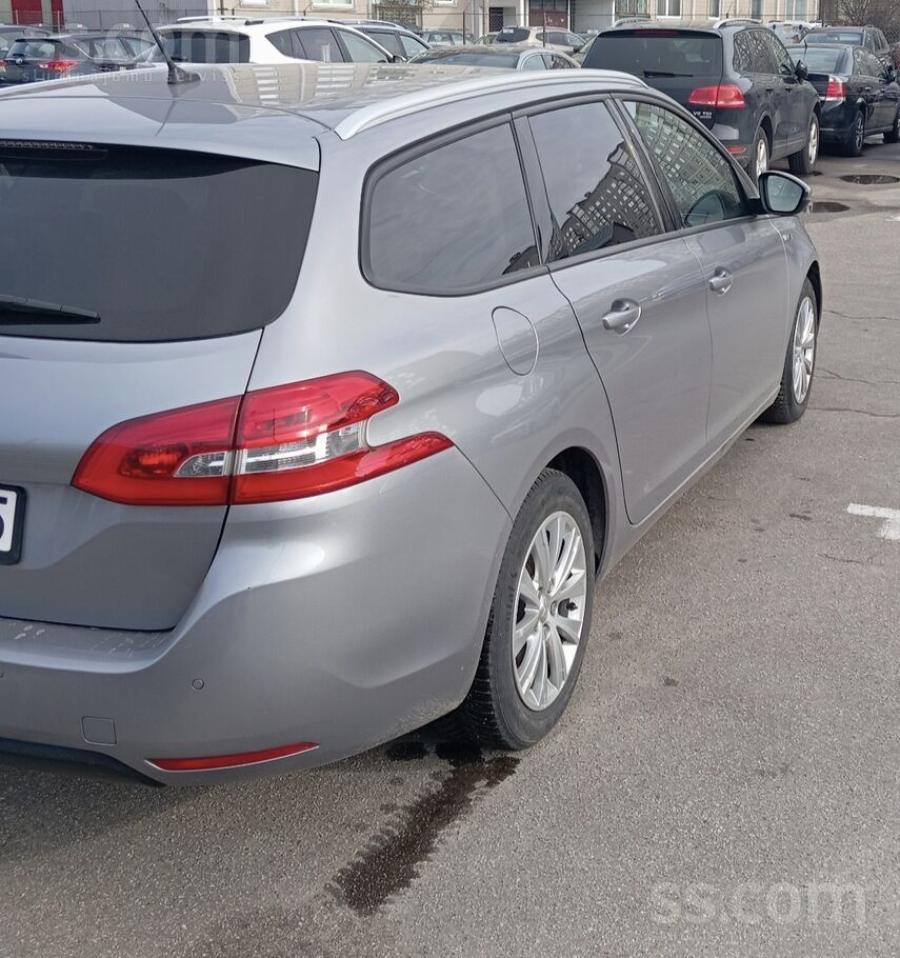 Grey Peugeot 308 2017 in Riga, with an engine capacity of 1.60 L and mileage of 237 thousand km for 6200 €, photo 6 on AUTOMOTO.COM.LV