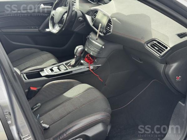Pelēks Peugeot 308 2017 Rīga, ar dzinēja tilpumu 1.20 L un nobraukumu 128 tūkst. km par 8000 €, foto 9 vietnē AUTOMOTO.COM.LV