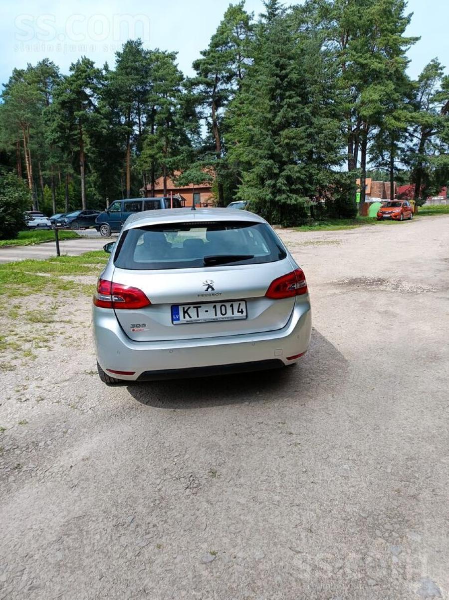 Grey Peugeot 308 2017 in Riga, with an engine capacity of 1.60 L and mileage of 197 thousand km for 4800 €, photo 4 on AUTOMOTO.COM.LV