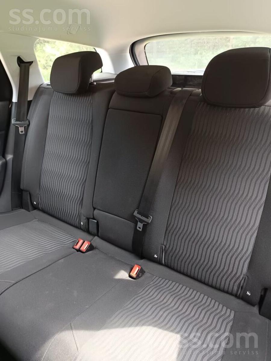 Grey Peugeot 308 2017 in Riga, with an engine capacity of 1.60 L and mileage of 197 thousand km for 4800 €, photo 6 on AUTOMOTO.COM.LV