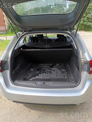 Grey Peugeot 308 2017 in Riga, with an engine capacity of 1.60 L and mileage of 197 thousand km for 4800 €, photo 8 on AUTOMOTO.COM.LV