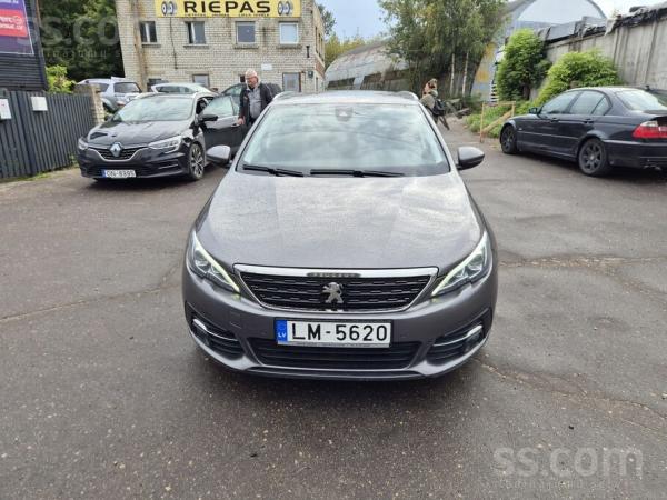 Pelēks Peugeot 308 2017 Rīga, ar dzinēja tilpumu 1.60 L un nobraukumu 185 tūkst. km par 6490 €, foto 4 vietnē AUTOMOTO.COM.LV