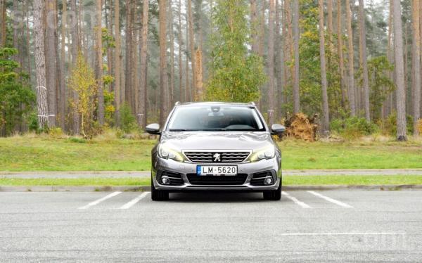 Pelēks Peugeot 308 2017 Rīga, ar dzinēja tilpumu 1.60 L un nobraukumu 185 tūkst. km par 6490 €, foto 4 vietnē AUTOMOTO.COM.LV