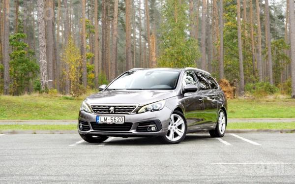 Pelēks Peugeot 308 2017 Rīga, ar dzinēja tilpumu 1.60 L un nobraukumu 185 tūkst. km par 6490 €, foto 5 vietnē AUTOMOTO.COM.LV