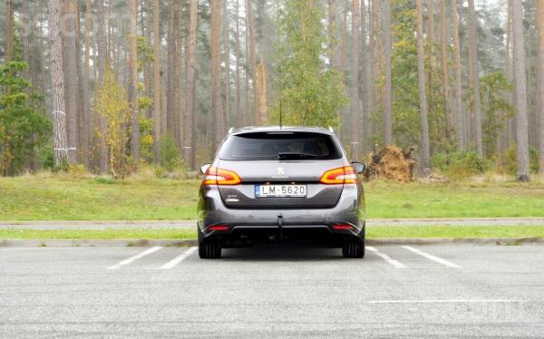 Pelēks Peugeot 308 2017 Rīga, ar dzinēja tilpumu 1.60 L un nobraukumu 185 tūkst. km par 6490 €, foto 8 vietnē AUTOMOTO.COM.LV