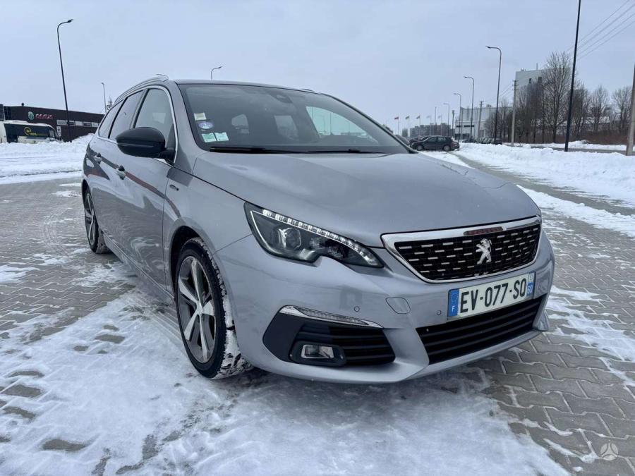 Grey Peugeot 308 2018 in Taurage, with an engine capacity of 1.20 L and mileage of 170 thousand km for 6500 €, photo 3 on AUTOMOTO.COM.LV