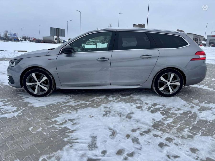 Grey Peugeot 308 2018 in Taurage, with an engine capacity of 1.20 L and mileage of 170 thousand km for 6500 €, photo 4 on AUTOMOTO.COM.LV