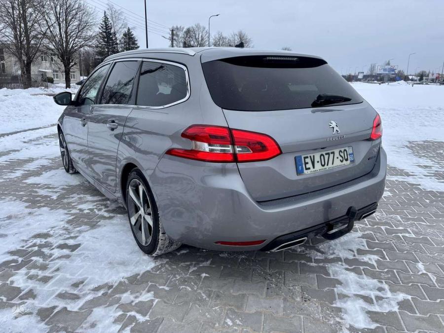 Grey Peugeot 308 2018 in Taurage, with an engine capacity of 1.20 L and mileage of 170 thousand km for 6500 €, photo 5 on AUTOMOTO.COM.LV