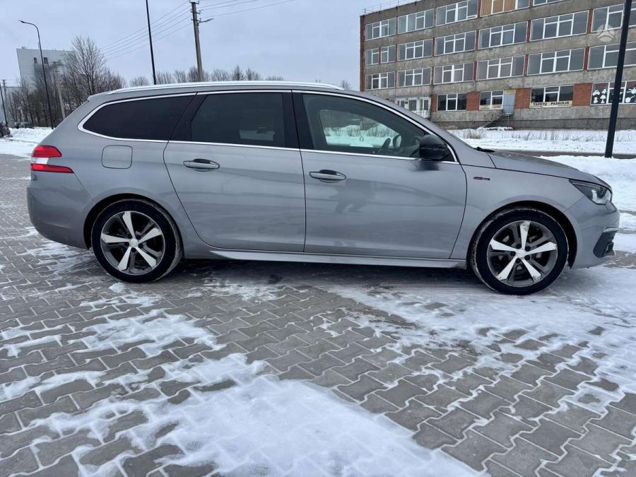 Grey Peugeot 308 2018 in Taurage, with an engine capacity of 1.20 L and mileage of 170 thousand km for 6500 €, photo 6 on AUTOMOTO.COM.LV