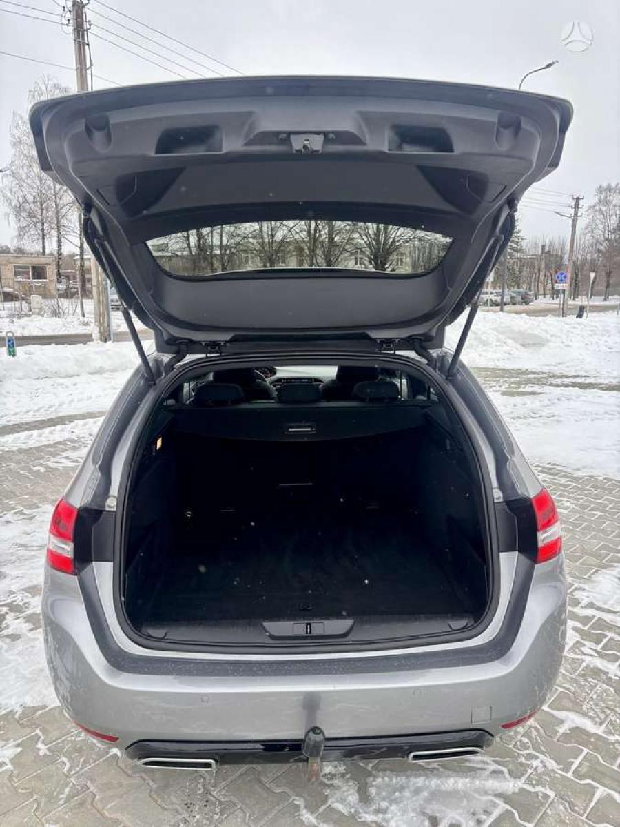 Grey Peugeot 308 2018 in Taurage, with an engine capacity of 1.20 L and mileage of 170 thousand km for 6500 €, photo 9 on AUTOMOTO.COM.LV