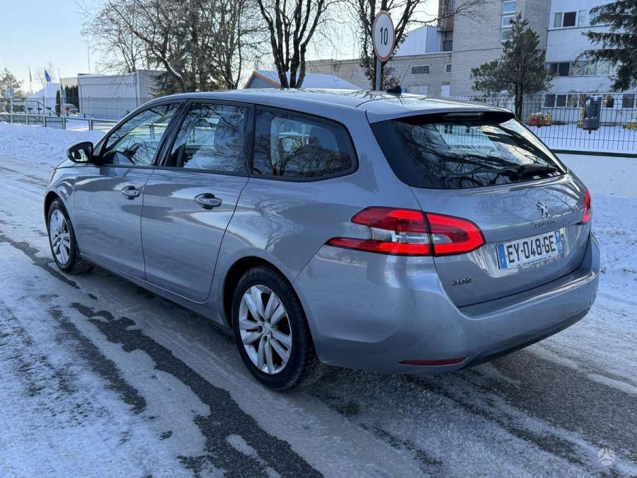 Grey Peugeot 308 2018 in Vilnius, with an engine capacity of 1.50 L and mileage of 252 thousand km for 6200 €, photo 6 on AUTOMOTO.COM.LV