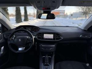 Grey Peugeot 308 2018 in Vilnius, with an engine capacity of 1.50 L and mileage of 252 thousand km for 6200 €, photo 10 on AUTOMOTO.COM.LV