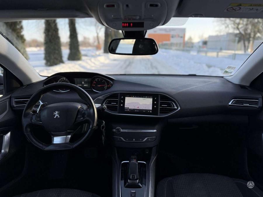 Grey Peugeot 308 2018 in Vilnius, with an engine capacity of 1.50 L and mileage of 252 thousand km for 6200 €, photo 10 on AUTOMOTO.COM.LV
